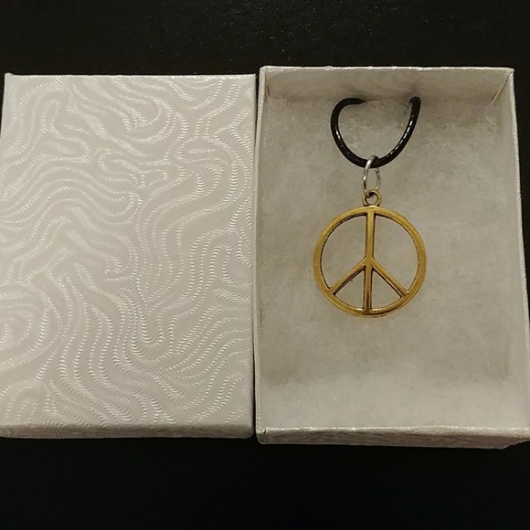 Jewelry | Gold Peace Sign Necklace | Poshmark